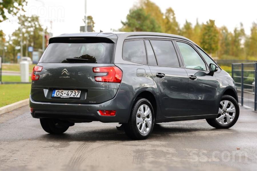 Pelēks Citroen c4-picasso 2015 Jelgava, ar dzinēja tilpumu 1.20 L un nobraukumu 166 tūkst. km par 6500 €, foto 5 vietnē AUTOMOTO.COM.LV