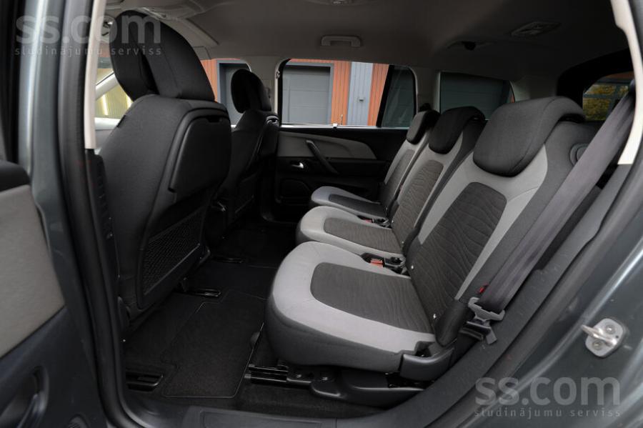 Pelēks Citroen c4-picasso 2015 Jelgava, ar dzinēja tilpumu 1.20 L un nobraukumu 166 tūkst. km par 6500 €, foto 9 vietnē AUTOMOTO.COM.LV