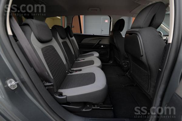 Pelēks Citroen c4-picasso 2015 Jelgava, ar dzinēja tilpumu 1.20 L un nobraukumu 166 tūkst. km par 6500 €, foto 10 vietnē AUTOMOTO.COM.LV