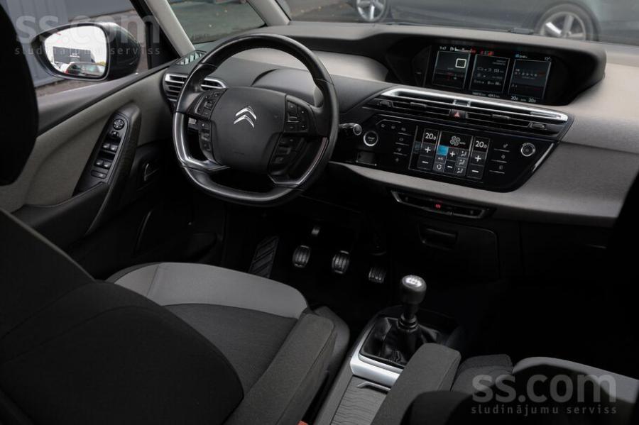 Pelēks Citroen c4-picasso 2015 Jelgava, ar dzinēja tilpumu 1.20 L un nobraukumu 166 tūkst. km par 6500 €, foto 12 vietnē AUTOMOTO.COM.LV