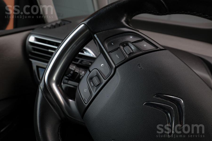 Pelēks Citroen c4-picasso 2015 Jelgava, ar dzinēja tilpumu 1.20 L un nobraukumu 166 tūkst. km par 6500 €, foto 21 vietnē AUTOMOTO.COM.LV