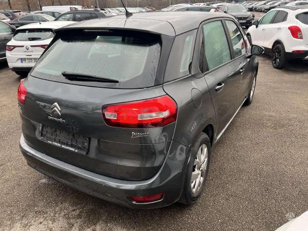 Grey Citroen c4-picasso 2016 in Taurage, with an engine capacity of 1.56 L and mileage of 260 thousand km for 4300 €, photo 2 on AUTOMOTO.COM.LV