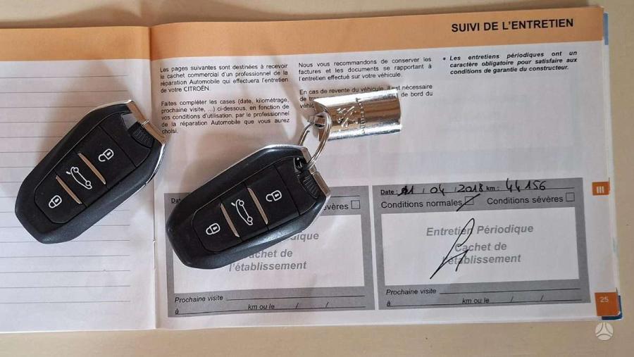 Grey Citroen c4-picasso 2016 in Kaunas, with an engine capacity of 1.56 L and mileage of 190 thousand km for 5950 €, photo 2 on AUTOMOTO.COM.LV