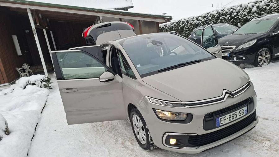 Grey Citroen c4-picasso 2016 in Kaunas, with an engine capacity of 1.56 L and mileage of 190 thousand km for 5950 €, photo 22 on AUTOMOTO.COM.LV