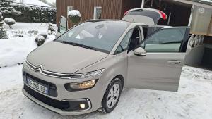 Grey Citroen c4-picasso 2016 in Kaunas, with an engine capacity of 1.56 L and mileage of 190 thousand km for 5950 €, photo 23 on AUTOMOTO.COM.LV