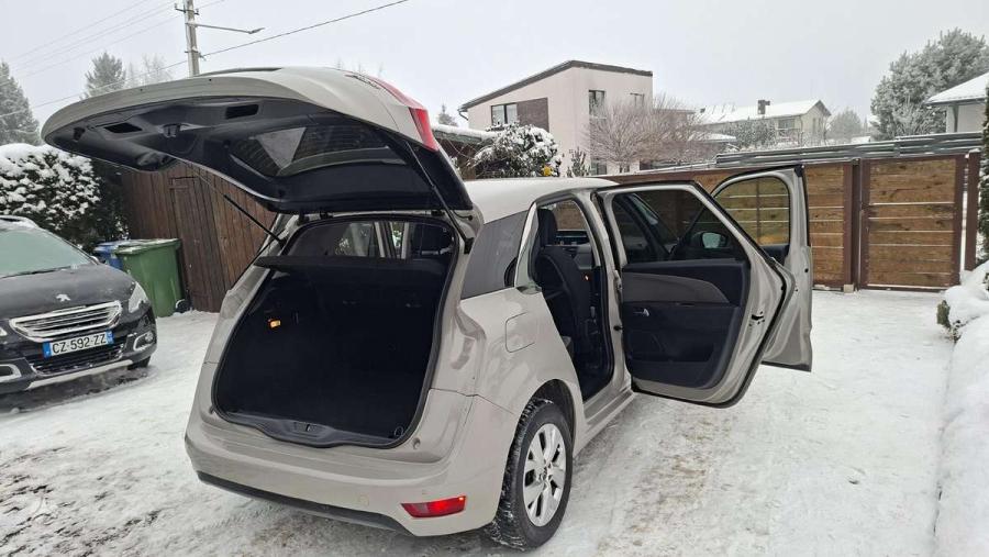 Grey Citroen c4-picasso 2016 in Kaunas, with an engine capacity of 1.56 L and mileage of 190 thousand km for 5950 €, photo 26 on AUTOMOTO.COM.LV