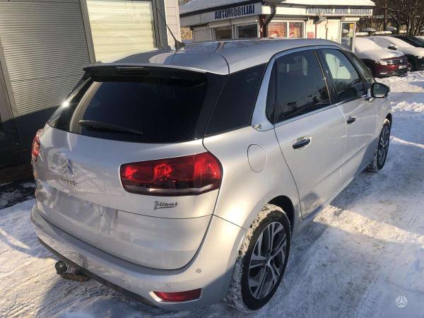Pelēks Citroen c4-picasso 2016 Klaipėda, ar dzinēja tilpumu 1.60 L un nobraukumu 166 tūkst. km par 6500 €, foto 4 vietnē AUTOMOTO.COM.LV