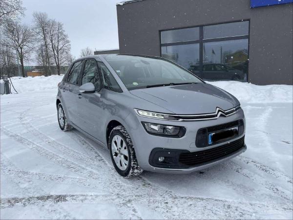 Grey Citroen c4-picasso 2016 in Taurage, with an engine capacity of 1.56 L and mileage of 218 thousand km for 5600 €, photo 2 on AUTOMOTO.COM.LV
