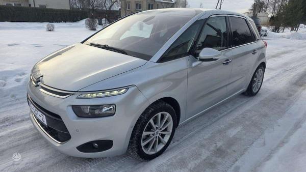 Pelēks Citroen c4-picasso 2016 Kauņa, ar dzinēja tilpumu 1.60 L un nobraukumu 212 tūkst. km par 5950 €, foto 1 vietnē AUTOMOTO.COM.LV