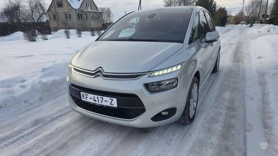 Grey Citroen c4-picasso 2016 in Kaunas, with an engine capacity of 1.60 L and mileage of 212 thousand km for 5950 €, photo 2 on AUTOMOTO.COM.LV