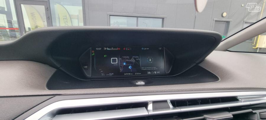 Grey Citroen c4-picasso 2016 in Siauliai, with an engine capacity of 2.00 L and mileage of 243 thousand km for 5650 €, photo 16 on AUTOMOTO.COM.LV