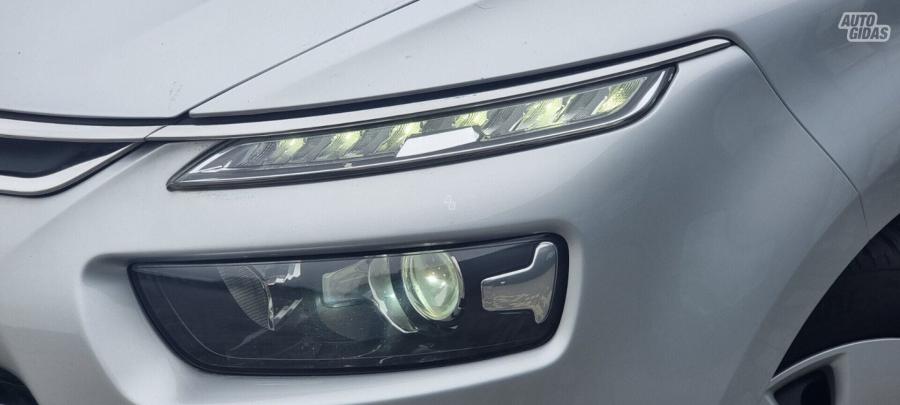 Grey Citroen c4-picasso 2016 in Siauliai, with an engine capacity of 2.00 L and mileage of 243 thousand km for 5650 €, photo 20 on AUTOMOTO.COM.LV