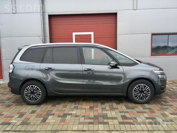 Grey Citroen c4-picasso 2016 in Talsi, with an engine capacity of 1.60 L and mileage of 200 thousand km for 9990 €, photo 2 on AUTOMOTO.COM.LV
