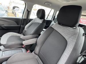 Pelēks Citroen c4-picasso 2016 Rīga, ar dzinēja tilpumu 1.60 L un nobraukumu 262 tūkst. km par 8750 €, foto 15 vietnē AUTOMOTO.COM.LV