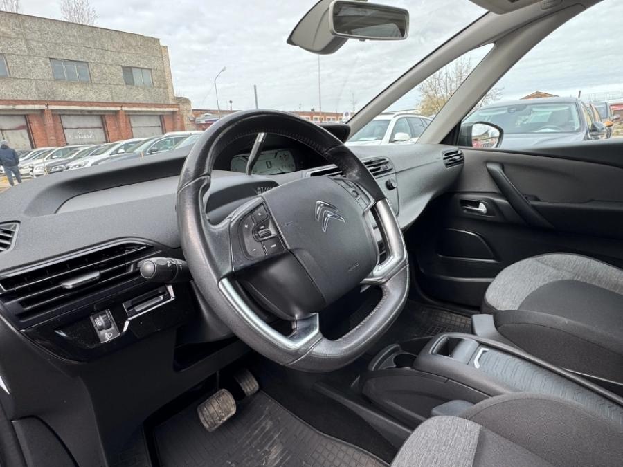 Pelēks Citroen c4-picasso 2016 Rīga, ar dzinēja tilpumu 1.60 L un nobraukumu 262 tūkst. km par 8750 €, foto 16 vietnē AUTOMOTO.COM.LV