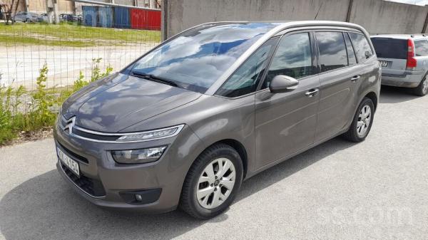 Grey Citroen c4-picasso 2016 in Jelgava, with an engine capacity of 1.60 L and mileage of 255 thousand km for 6395 €, photo 2 on AUTOMOTO.COM.LV