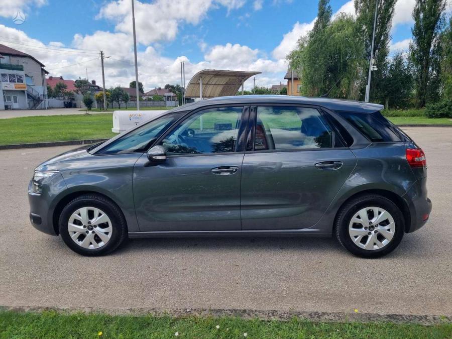 Grey Citroen c4-picasso 2016 in Taurage, with an engine capacity of 1.20 L and mileage of 158 thousand km for 4500 €, photo 8 on AUTOMOTO.COM.LV