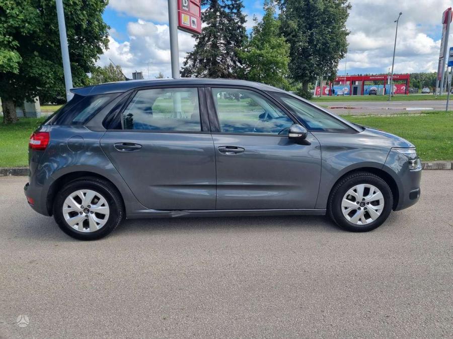 Grey Citroen c4-picasso 2016 in Taurage, with an engine capacity of 1.20 L and mileage of 158 thousand km for 4500 €, photo 9 on AUTOMOTO.COM.LV