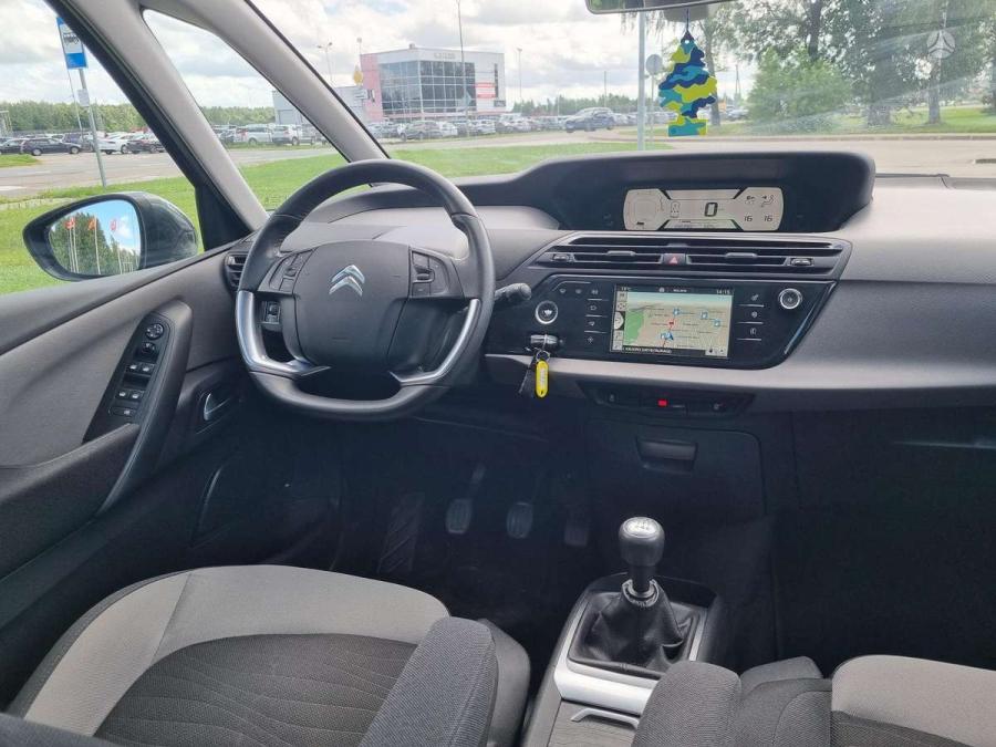 Grey Citroen c4-picasso 2016 in Taurage, with an engine capacity of 1.20 L and mileage of 158 thousand km for 4500 €, photo 10 on AUTOMOTO.COM.LV
