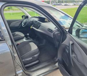 Grey Citroen c4-picasso 2016 in Taurage, with an engine capacity of 1.20 L and mileage of 158 thousand km for 4500 €, photo 13 on AUTOMOTO.COM.LV