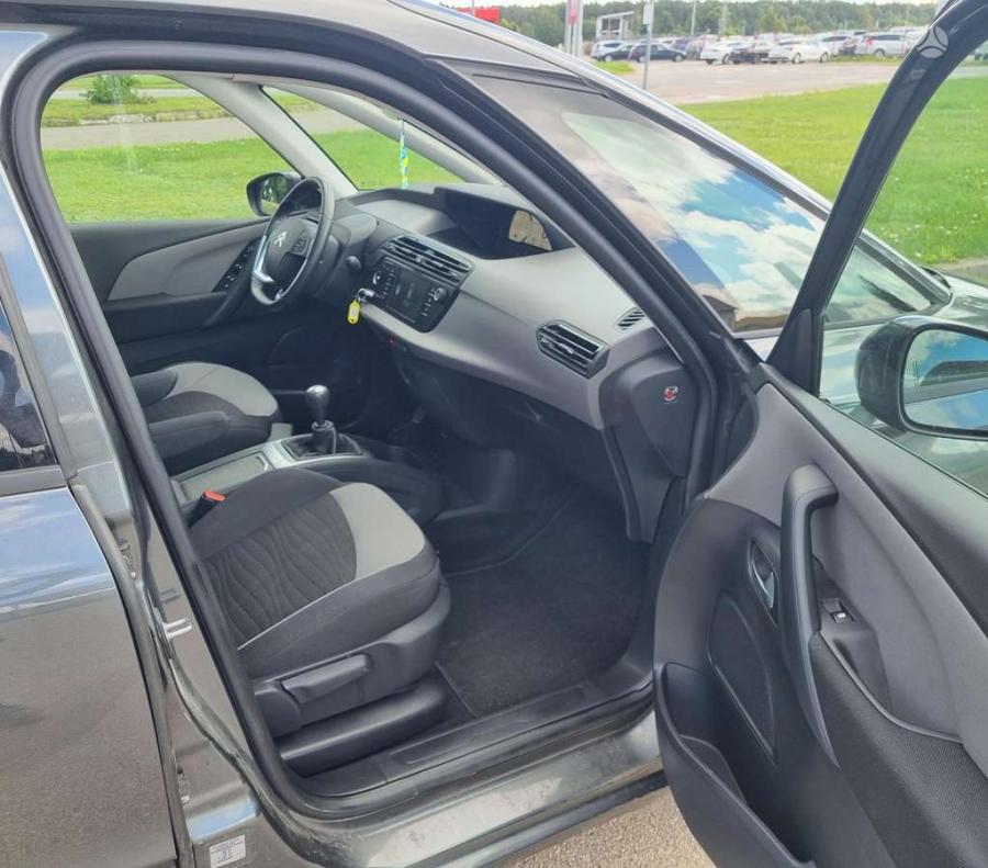 Grey Citroen c4-picasso 2016 in Taurage, with an engine capacity of 1.20 L and mileage of 158 thousand km for 4500 €, photo 13 on AUTOMOTO.COM.LV