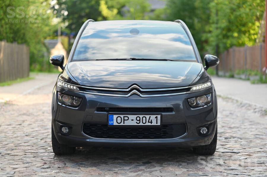 Pelēks Citroen c4-picasso 2016 Jelgava, ar dzinēja tilpumu 1.60 L un nobraukumu 122 tūkst. km par 8290 €, foto 4 vietnē AUTOMOTO.COM.LV
