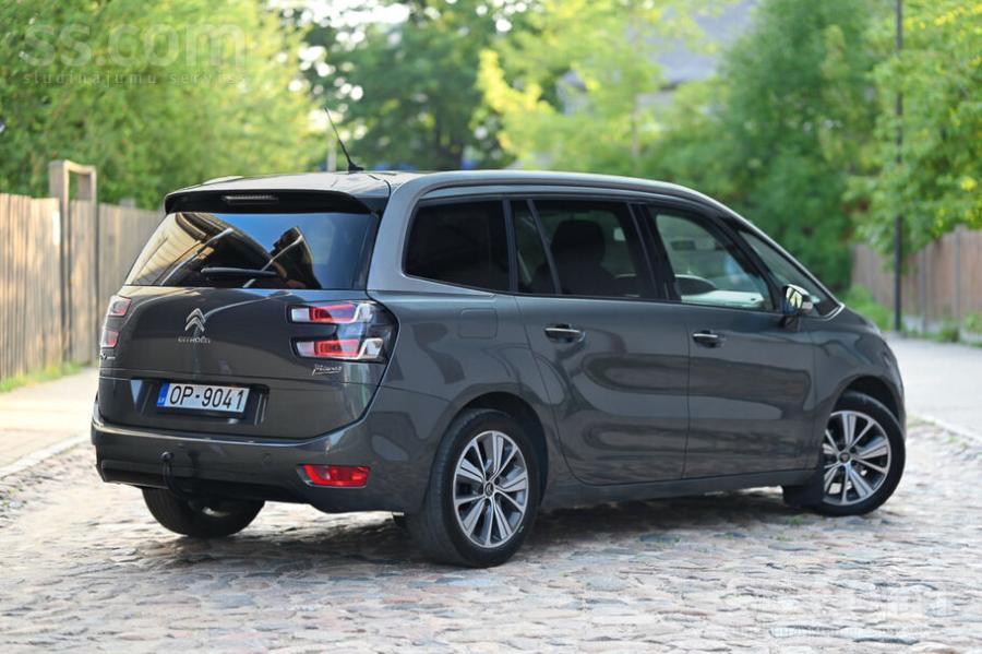 Pelēks Citroen c4-picasso 2016 Jelgava, ar dzinēja tilpumu 1.60 L un nobraukumu 122 tūkst. km par 8290 €, foto 6 vietnē AUTOMOTO.COM.LV