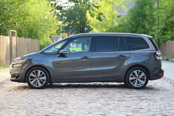 Pelēks Citroen c4-picasso 2016 Jelgava, ar dzinēja tilpumu 1.60 L un nobraukumu 122 tūkst. km par 8290 €, foto 7 vietnē AUTOMOTO.COM.LV