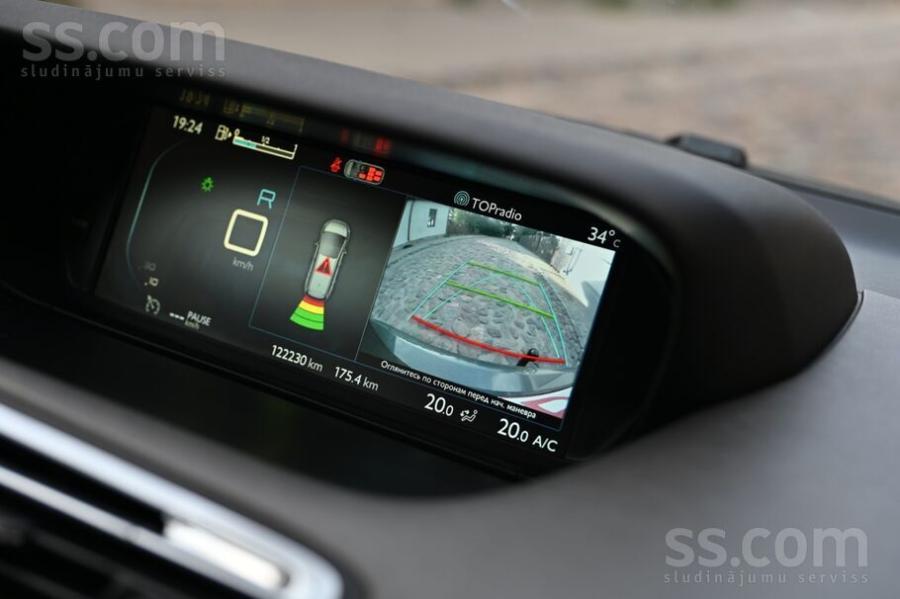 Pelēks Citroen c4-picasso 2016 Jelgava, ar dzinēja tilpumu 1.60 L un nobraukumu 122 tūkst. km par 8290 €, foto 21 vietnē AUTOMOTO.COM.LV