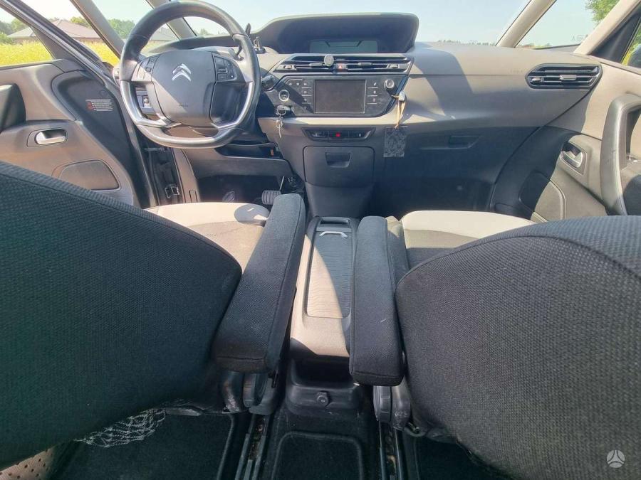 Pelēks Citroen c4-picasso 2016 Viļņa, ar dzinēja tilpumu 1.56 L un nobraukumu 270 tūkst. km par 4650 €, foto 6 vietnē AUTOMOTO.COM.LV