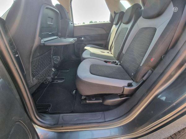 Pelēks Citroen c4-picasso 2016 Viļņa, ar dzinēja tilpumu 1.56 L un nobraukumu 270 tūkst. km par 4650 €, foto 8 vietnē AUTOMOTO.COM.LV