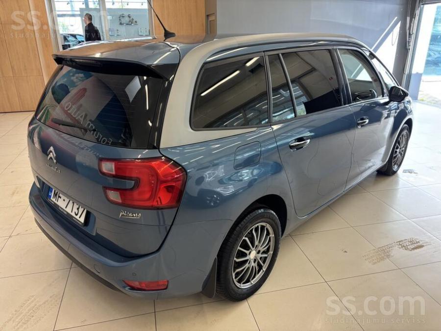 Pelēks Citroen c4-picasso 2016 Rīga, ar dzinēja tilpumu 1.60 L un nobraukumu 79 tūkst. km par 8900 €, foto 5 vietnē AUTOMOTO.COM.LV