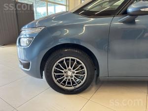 Pelēks Citroen c4-picasso 2016 Rīga, ar dzinēja tilpumu 1.60 L un nobraukumu 79 tūkst. km par 8900 €, foto 6 vietnē AUTOMOTO.COM.LV