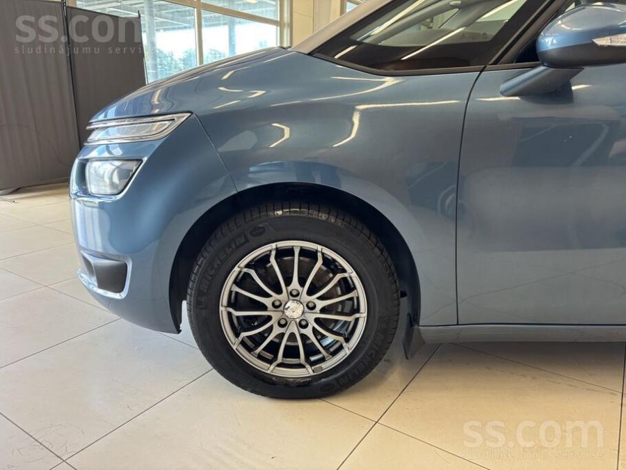 Pelēks Citroen c4-picasso 2016 Rīga, ar dzinēja tilpumu 1.60 L un nobraukumu 79 tūkst. km par 8900 €, foto 6 vietnē AUTOMOTO.COM.LV