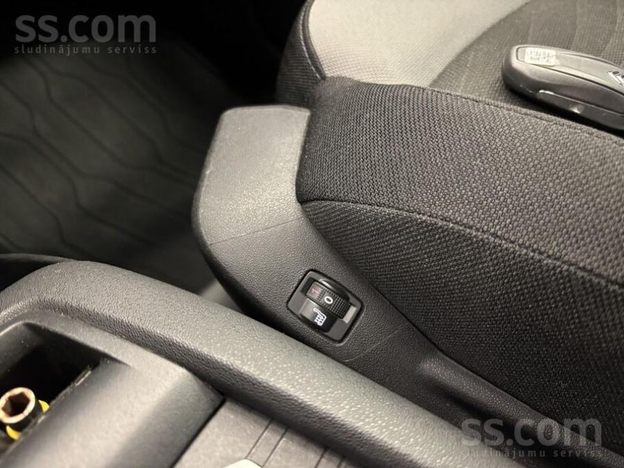 Pelēks Citroen c4-picasso 2016 Rīga, ar dzinēja tilpumu 1.60 L un nobraukumu 79 tūkst. km par 8900 €, foto 22 vietnē AUTOMOTO.COM.LV