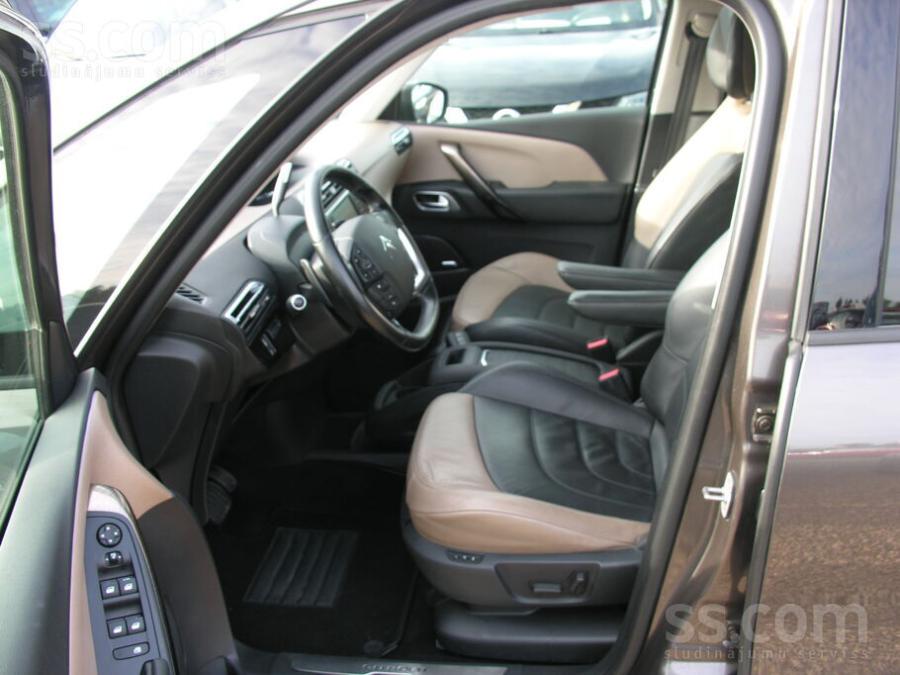 Pelēks Citroen c4-picasso 2016 Rīga, ar dzinēja tilpumu 2.00 L un nobraukumu 290 tūkst. km par 7850 €, foto 13 vietnē AUTOMOTO.COM.LV