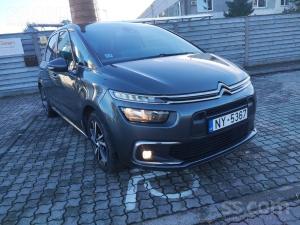 Grey Citroen c4-picasso 2017 in Jelgava, with an engine capacity of 1.60 L and mileage of 230 thousand km for 7500 €, photo 2 on AUTOMOTO.COM.LV