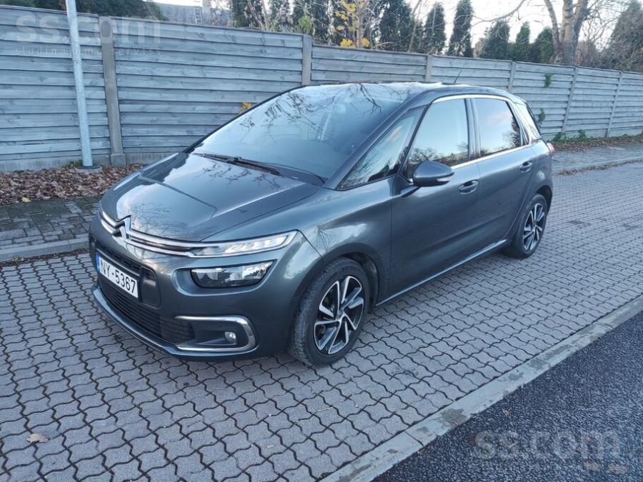 Grey Citroen c4-picasso 2017 in Jelgava, with an engine capacity of 1.60 L and mileage of 230 thousand km for 7500 €, photo 3 on AUTOMOTO.COM.LV