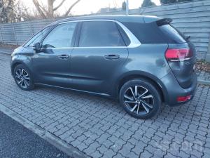 Grey Citroen c4-picasso 2017 in Jelgava, with an engine capacity of 1.60 L and mileage of 230 thousand km for 7500 €, photo 6 on AUTOMOTO.COM.LV