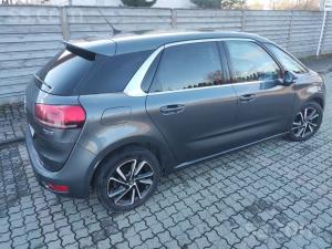 Grey Citroen c4-picasso 2017 in Jelgava, with an engine capacity of 1.60 L and mileage of 230 thousand km for 7500 €, photo 8 on AUTOMOTO.COM.LV