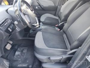 Grey Citroen c4-picasso 2017 in Jelgava, with an engine capacity of 1.60 L and mileage of 230 thousand km for 7500 €, photo 27 on AUTOMOTO.COM.LV