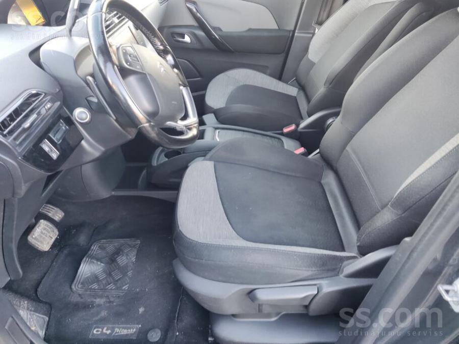 Grey Citroen c4-picasso 2017 in Jelgava, with an engine capacity of 1.60 L and mileage of 230 thousand km for 7500 €, photo 27 on AUTOMOTO.COM.LV
