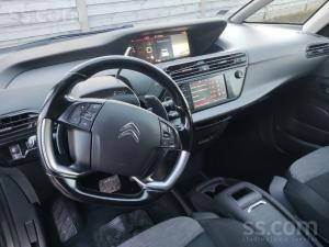 Grey Citroen c4-picasso 2017 in Jelgava, with an engine capacity of 1.60 L and mileage of 230 thousand km for 7500 €, photo 28 on AUTOMOTO.COM.LV
