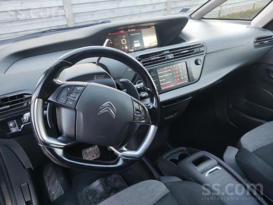 Grey Citroen c4-picasso 2017 in Jelgava, with an engine capacity of 1.60 L and mileage of 230 thousand km for 7500 €, photo 28 on AUTOMOTO.COM.LV