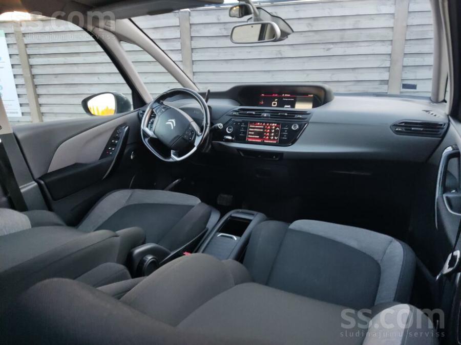 Grey Citroen c4-picasso 2017 in Jelgava, with an engine capacity of 1.60 L and mileage of 230 thousand km for 7500 €, photo 31 on AUTOMOTO.COM.LV