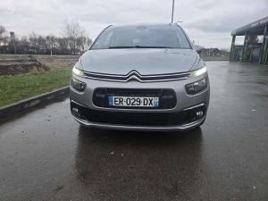 Grey Citroen c4-picasso 2017 in Taurage, with an engine capacity of 1.20 L and mileage of 96 thousand km for 6600 €, photo 3 on AUTOMOTO.COM.LV