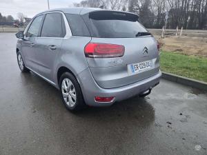 Grey Citroen c4-picasso 2017 in Taurage, with an engine capacity of 1.20 L and mileage of 96 thousand km for 6600 €, photo 6 on AUTOMOTO.COM.LV