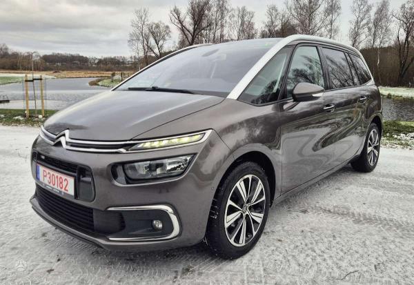 Pelēks Citroen c4-picasso 2017 Utena, ar dzinēja tilpumu 1.20 L un nobraukumu 225 tūkst. km par 5950 €, foto 1 vietnē AUTOMOTO.COM.LV