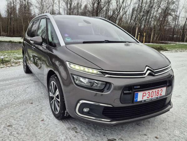Pelēks Citroen c4-picasso 2017 Utena, ar dzinēja tilpumu 1.20 L un nobraukumu 225 tūkst. km par 5950 €, foto 7 vietnē AUTOMOTO.COM.LV