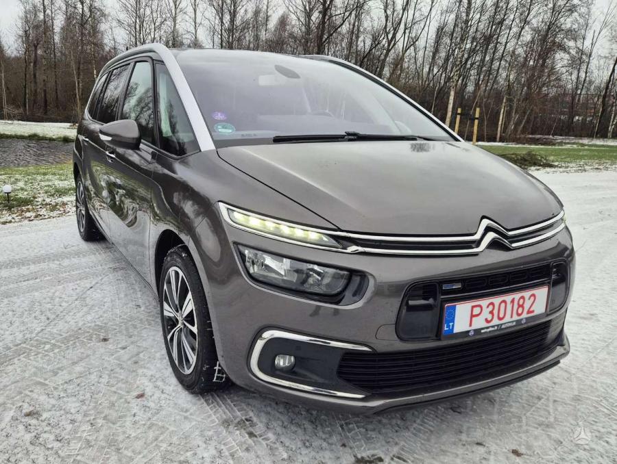 Pelēks Citroen c4-picasso 2017 Utena, ar dzinēja tilpumu 1.20 L un nobraukumu 225 tūkst. km par 5950 €, foto 7 vietnē AUTOMOTO.COM.LV